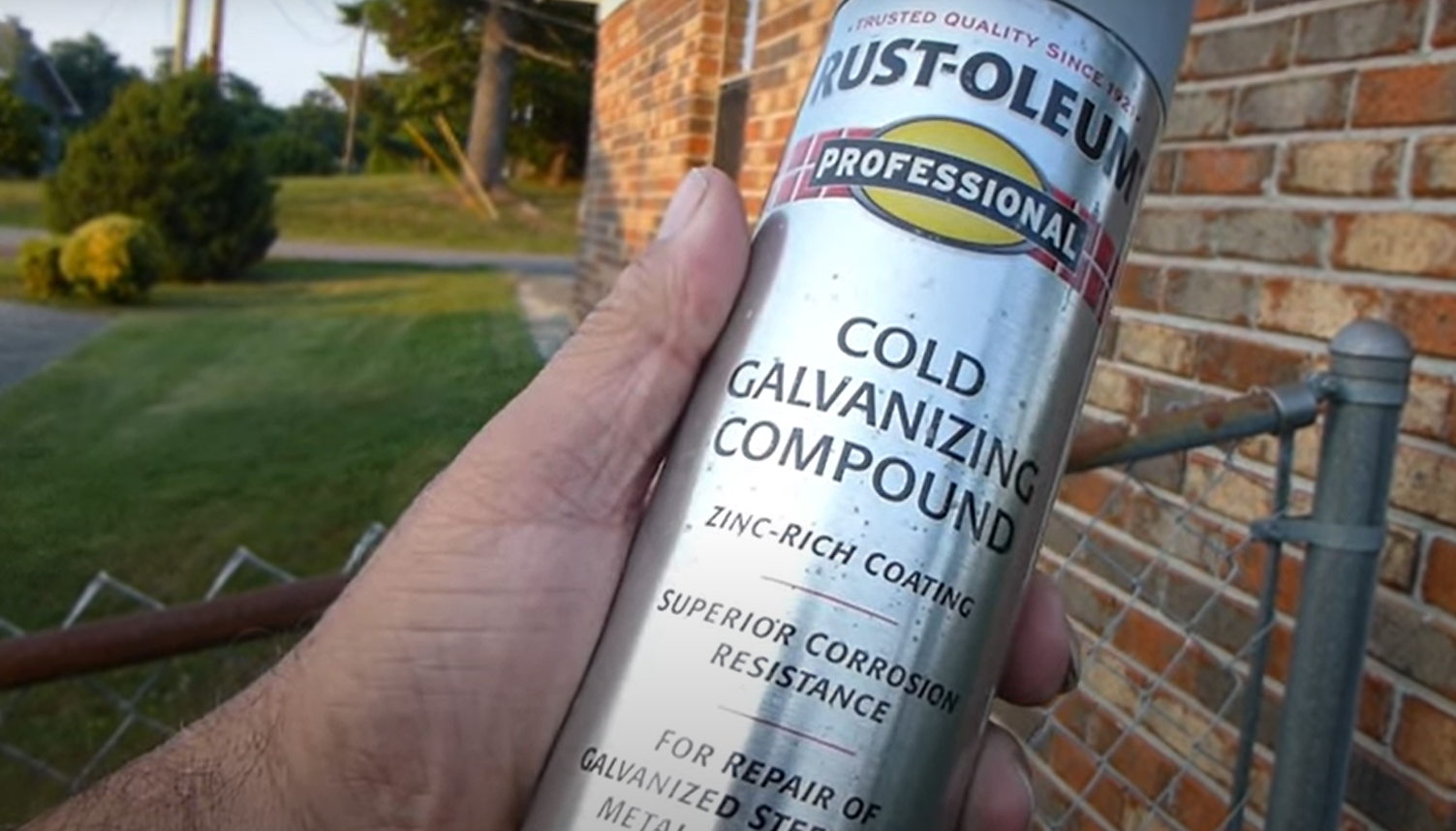 How to Paint a Chain Link Fence? - ProfyPainter